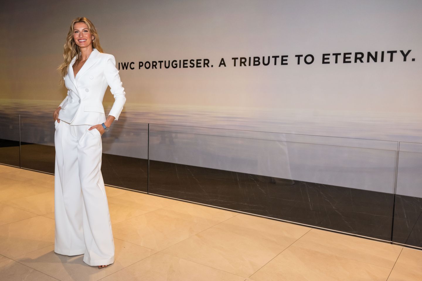Nota: Supermodel brasileira brilha no tapete vermelho da IWC ...